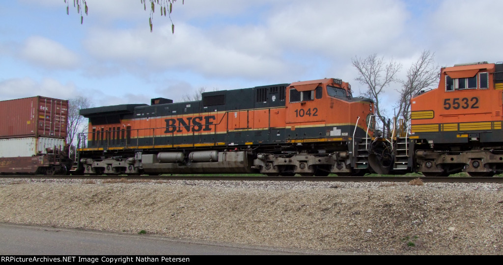 BNSF 1042